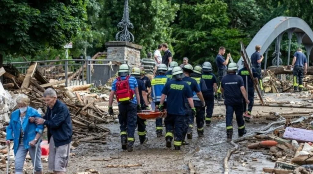 Πλημμύρες Γερμανία: Βούλιαξε η Βεστφαλία / τουλάχιστον 67 οι νεκροί ...