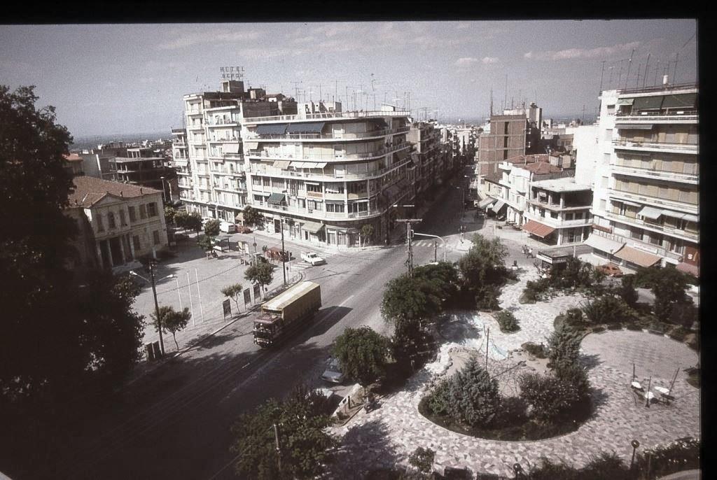 Βέροια – ΑποΜνημοΝεύματα της Μνήμης: “Τρεις χώροι δυο χοροί” / γράφει ο ...